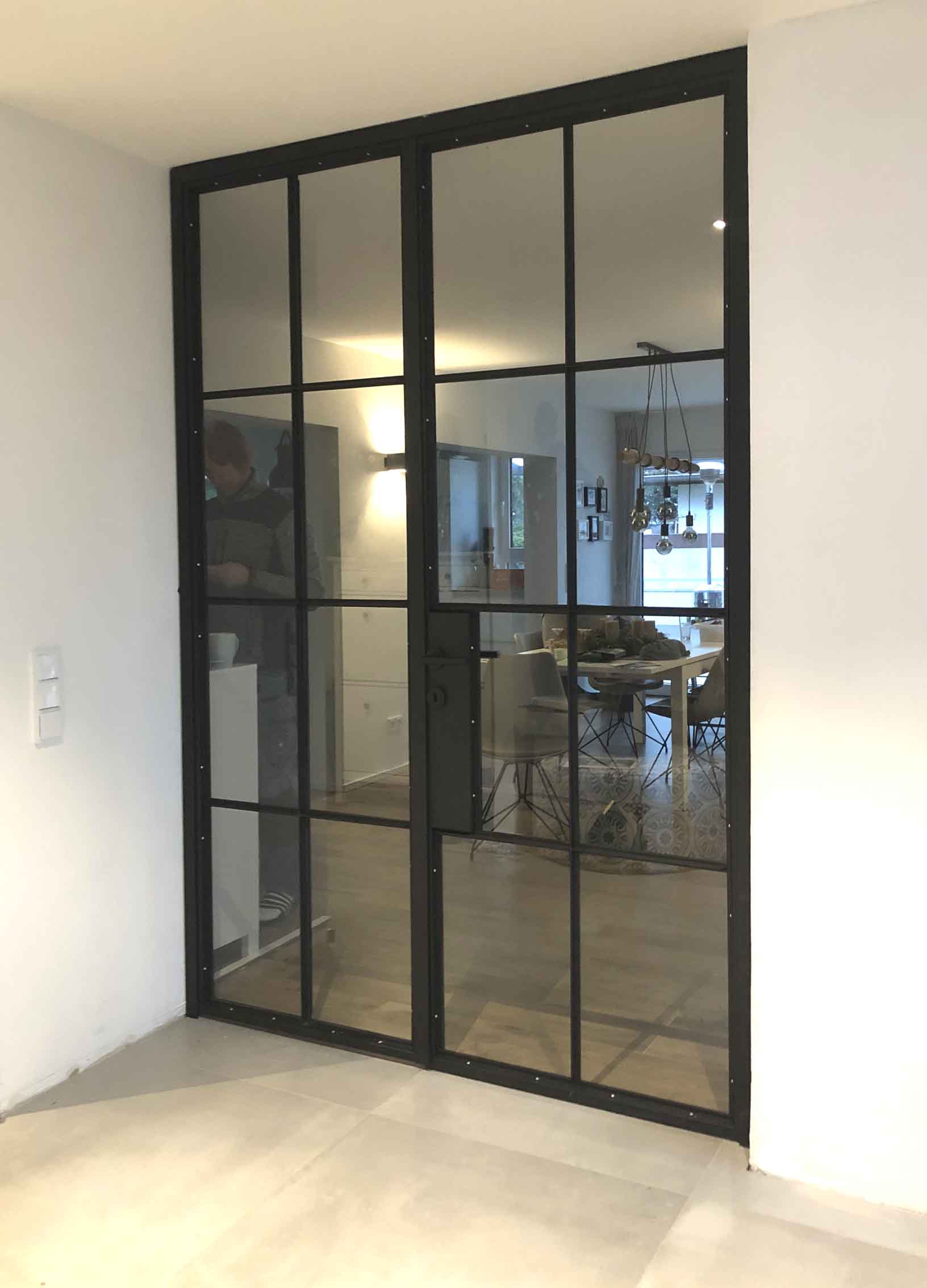 091-01 Stahl-Glastür zweiflüglig schwarz im Industriedesign mit ...